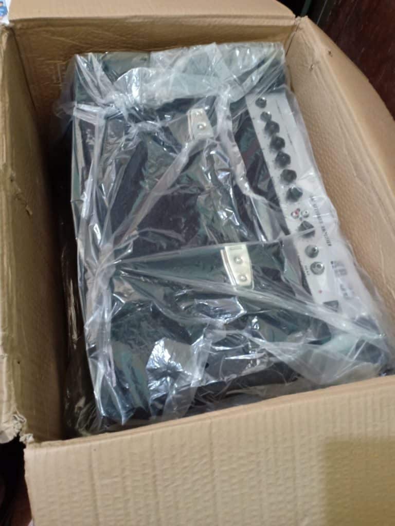 ROLAND KC-990 Loa đa Năng Cho Keyboard Trống